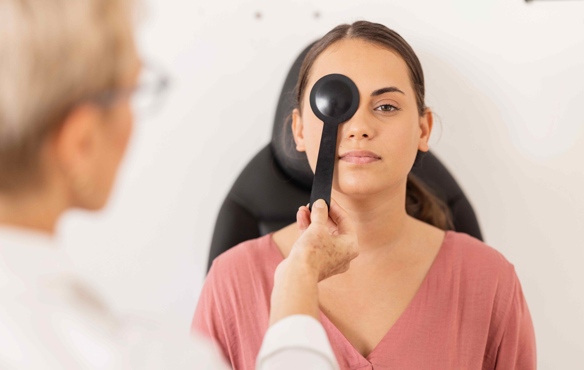 What to Expect During Laser Eye Surgery Recovery: A Complete Patient ...